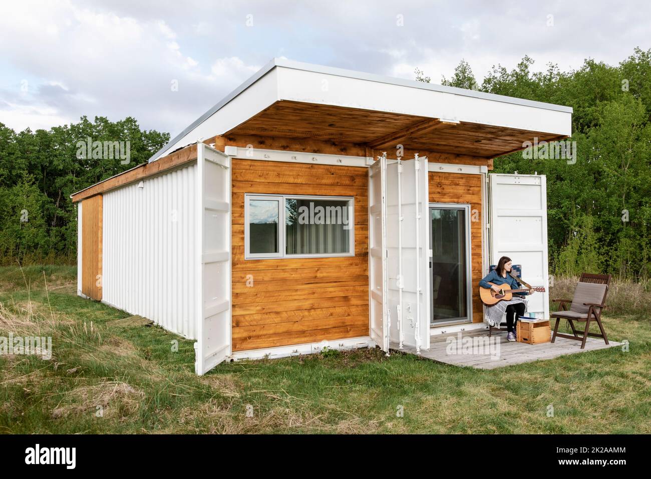 Shipping tiny container house hi-res stock photography and images - Alamy