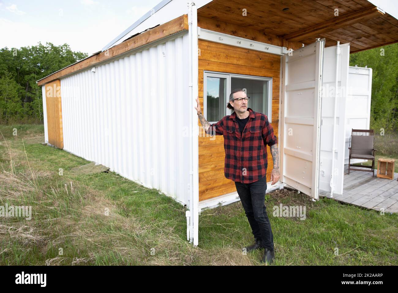 Shipping tiny container house hi-res stock photography and images - Alamy