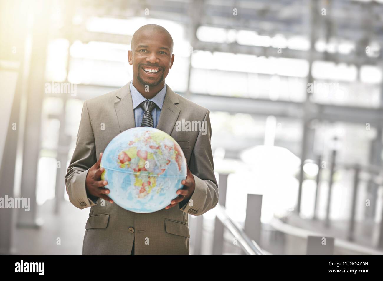 Business people standing world map hi-res stock photography and images ...