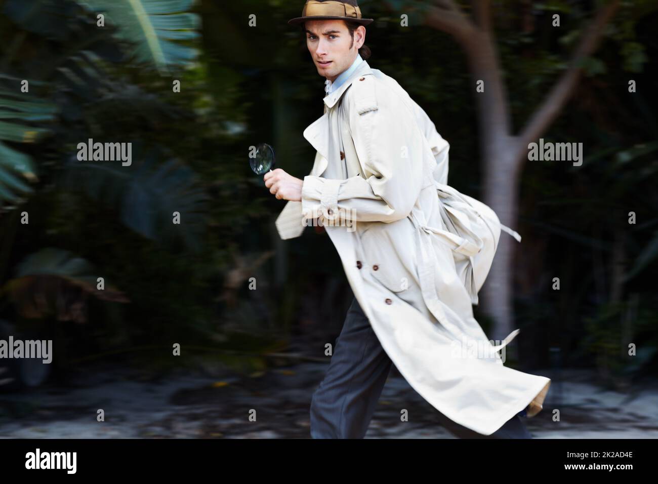 Detective search outside hi-res stock photography and images - Alamy