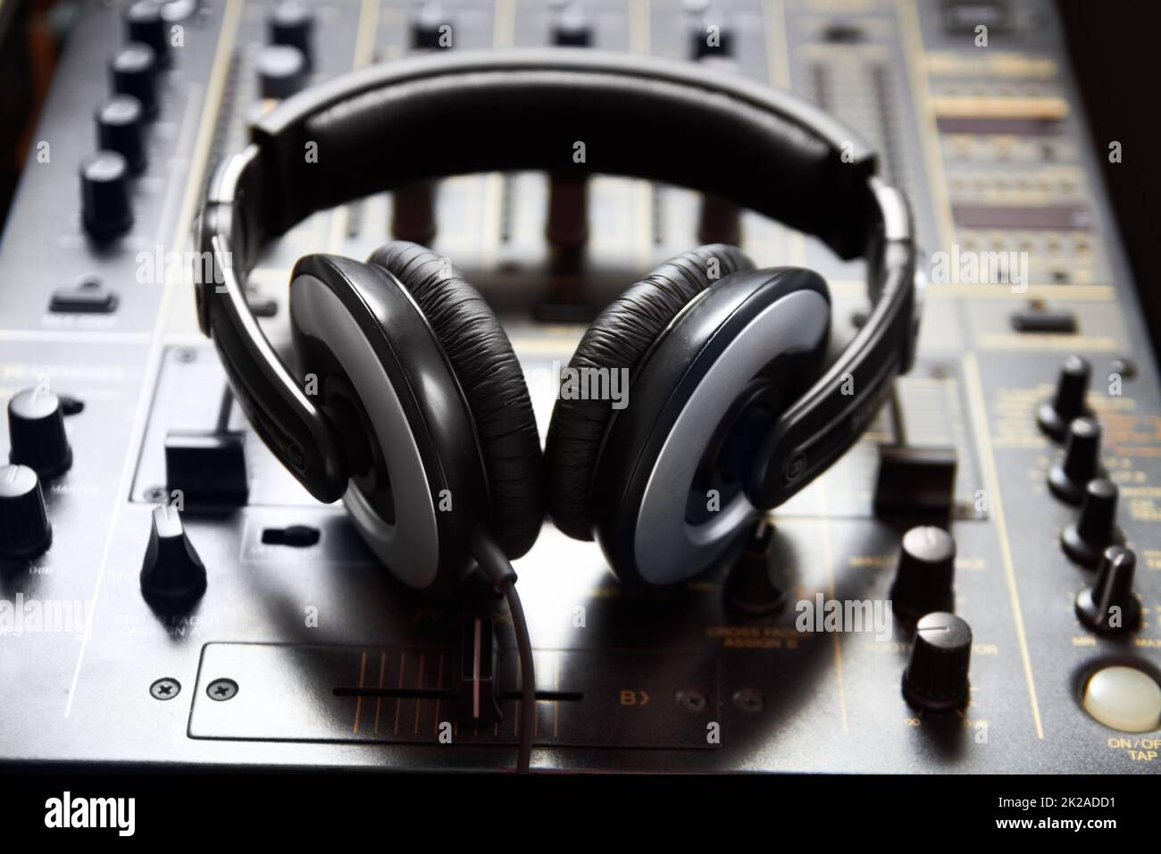 Soundboard hi-res stock photography and images - Alamy