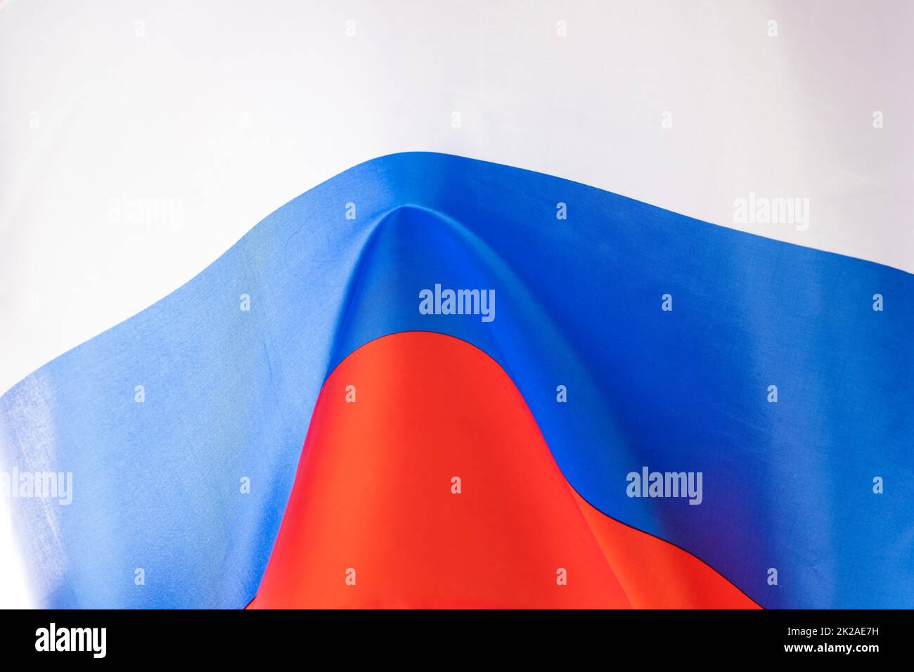 Satin texture of curved flag of Russia Stock Photo - Alamy