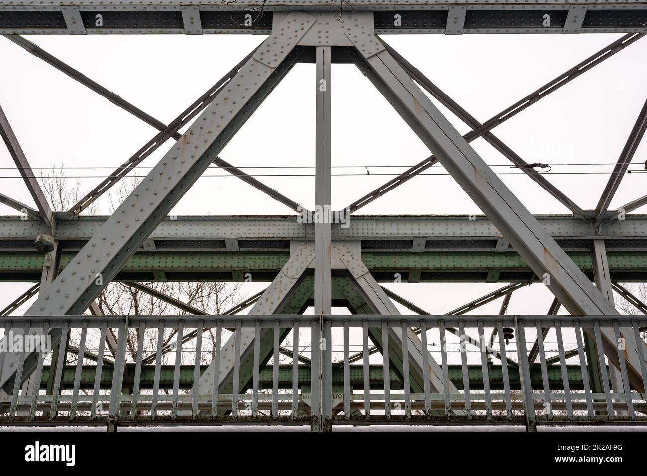 Train crossing bridge over highway hi-res stock photography and images ...