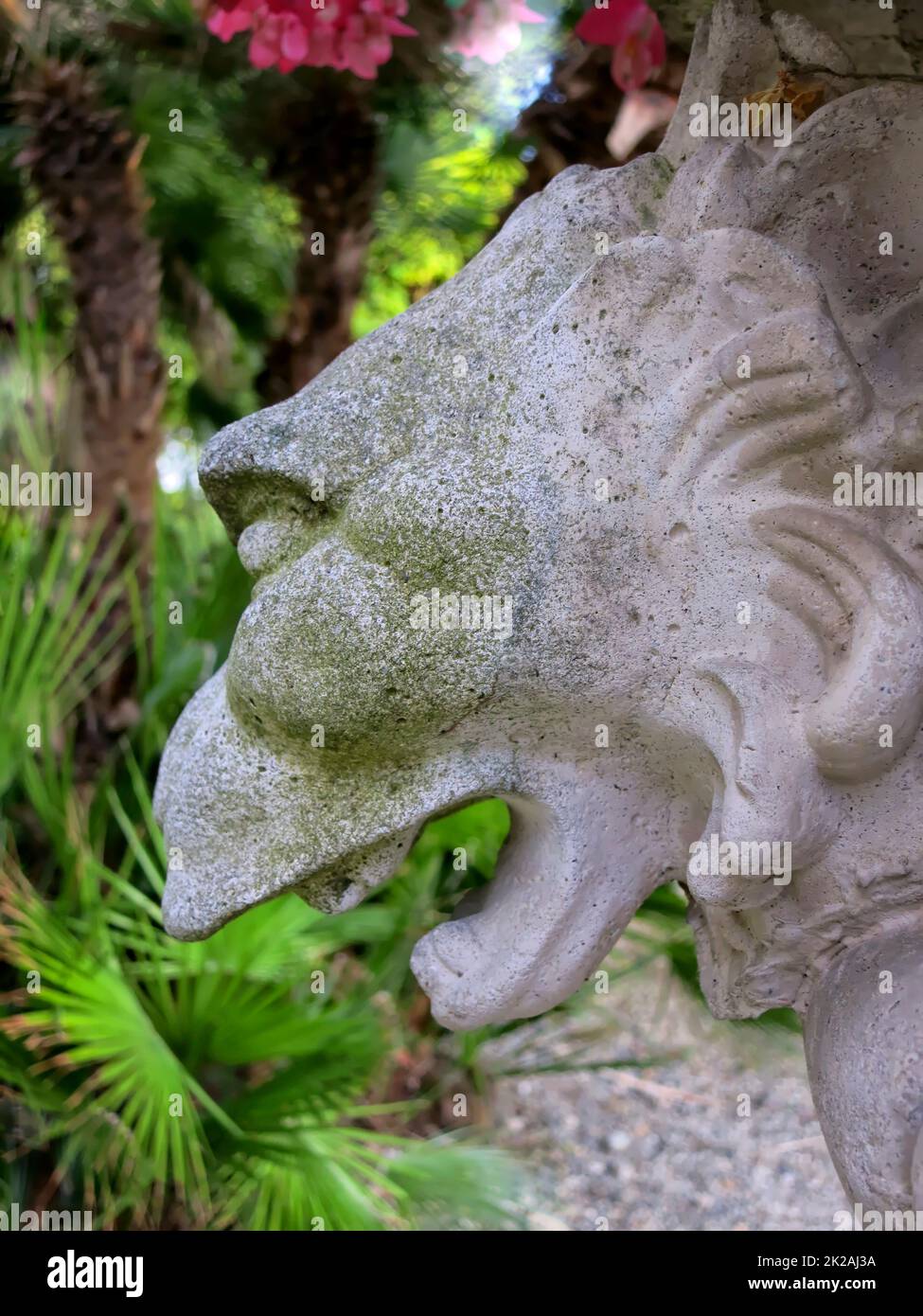 Garden figure hi-res stock photography and images - Alamy