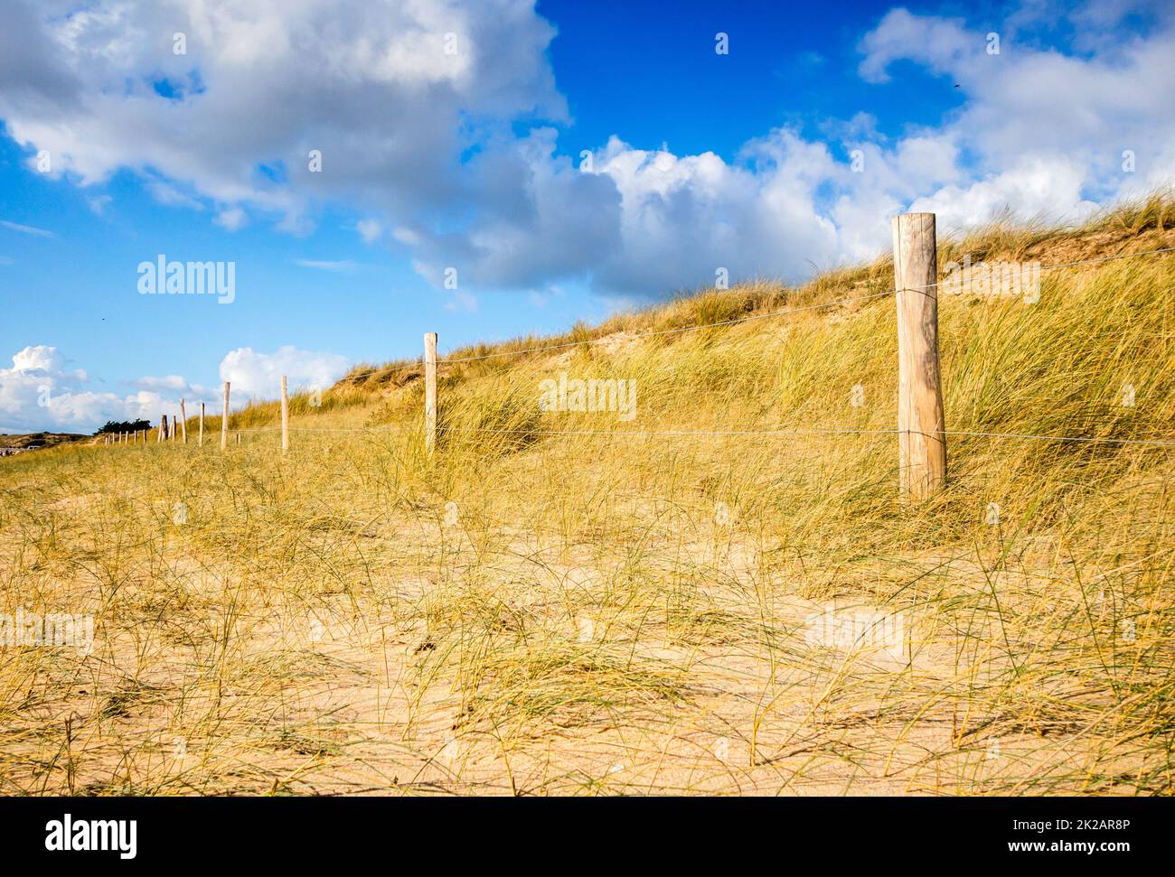 Sand dune beach fence hi-res stock photography and images - Alamy