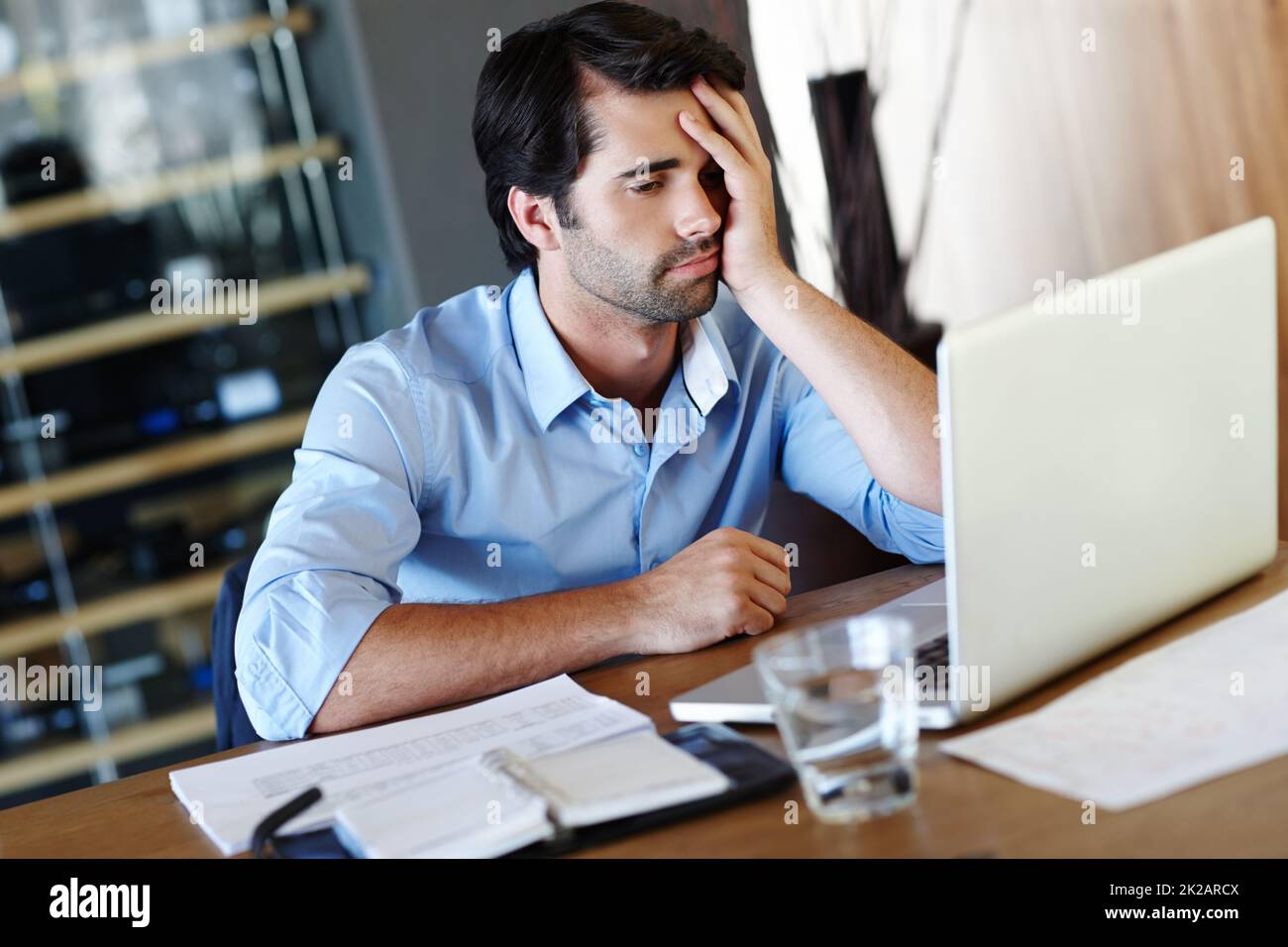 Employee stress desk hi-res stock photography and images - Alamy