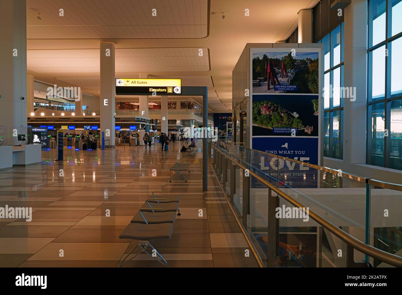 Laguardia airport lga terminal hi-res stock photography and images - Alamy