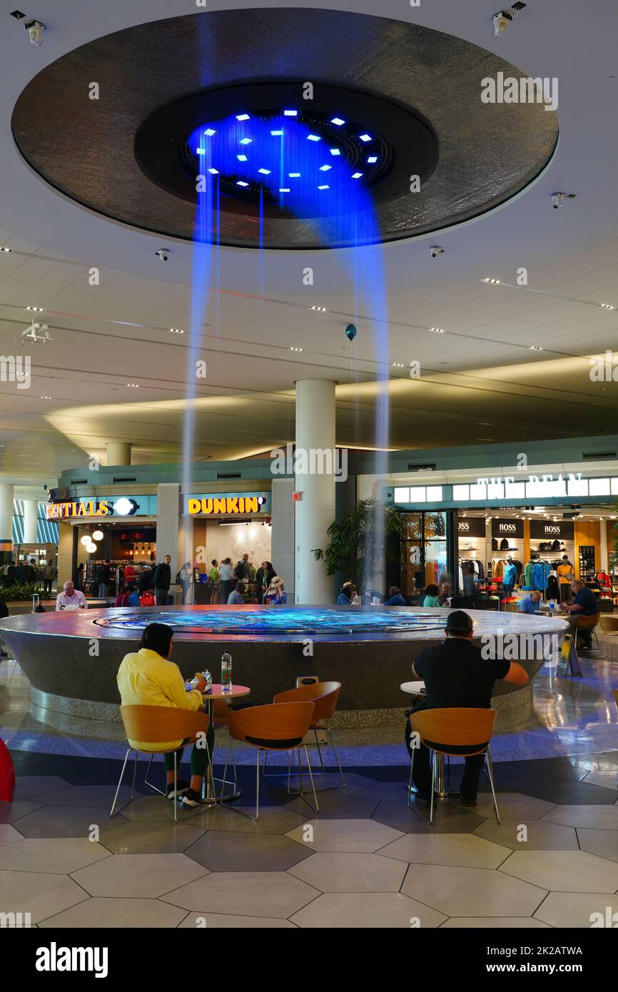 Laguardia airport lga terminal hi-res stock photography and images - Alamy