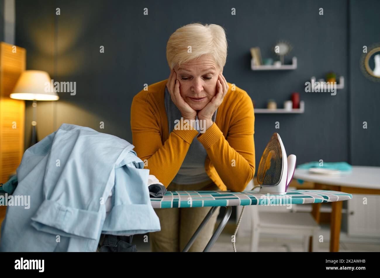 Old woman daily work hi-res stock photography and images - Alamy