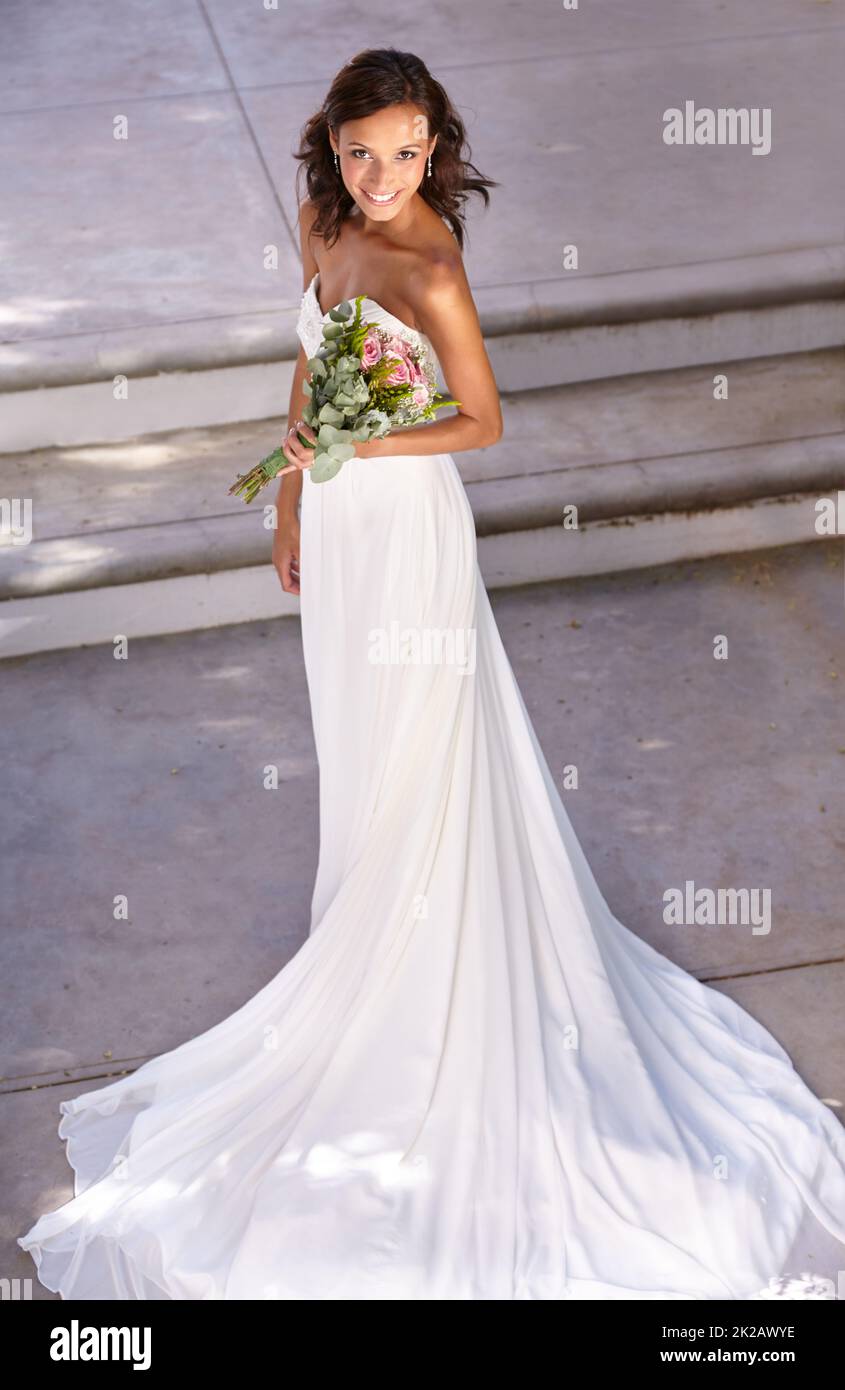 Shes A Beautiful Bride Beautiful Young Bride Holding Her Bouquet Stock