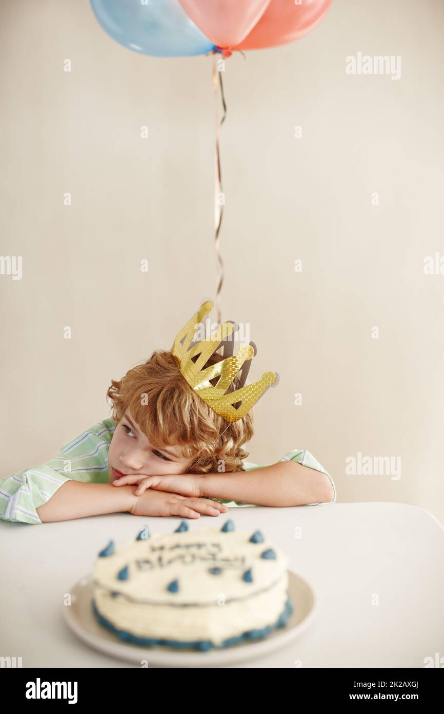 Sad birthday cake hi-res stock photography and images - Alamy