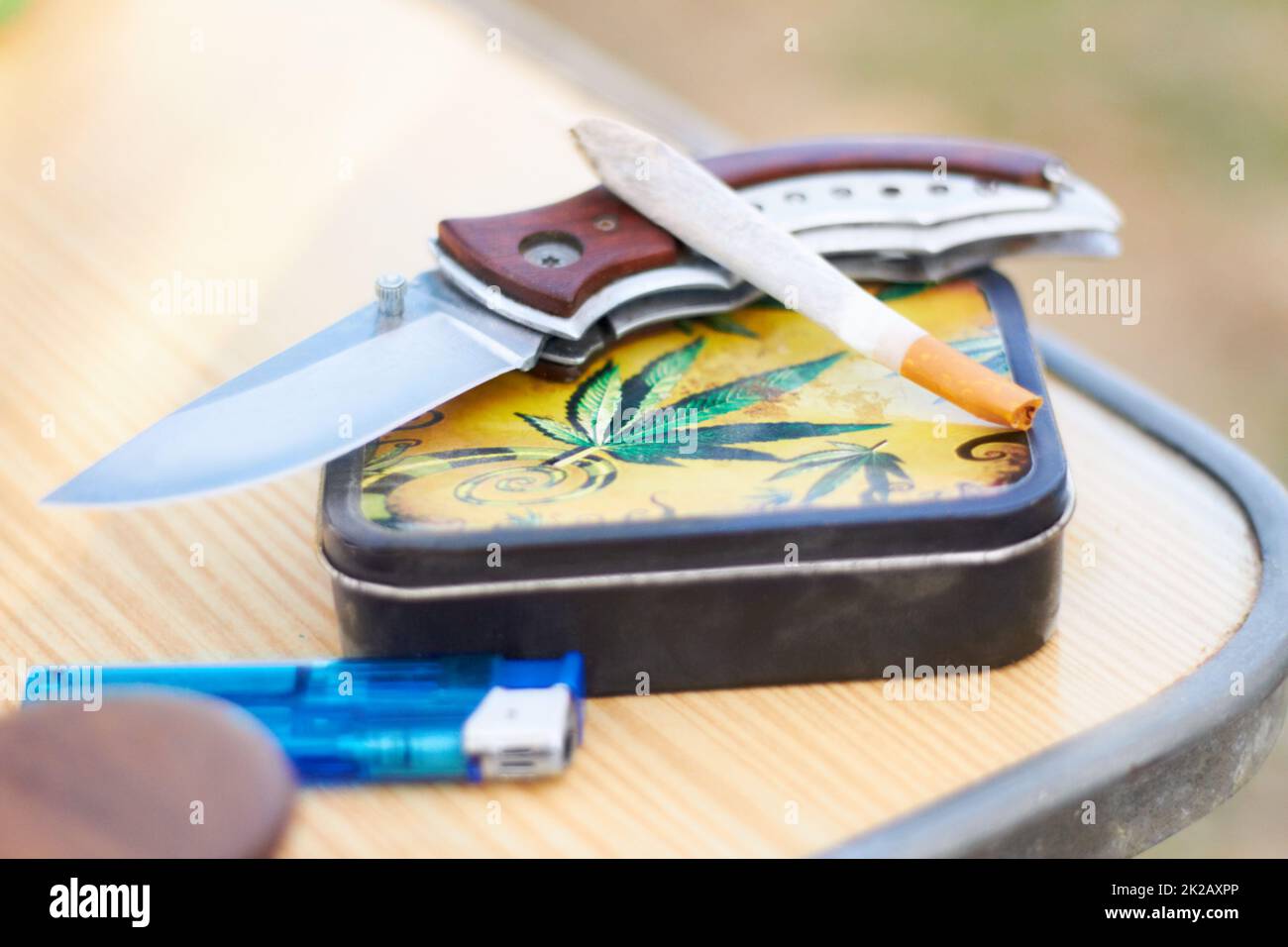 Cannabis smokers hi-res stock photography and images - Alamy