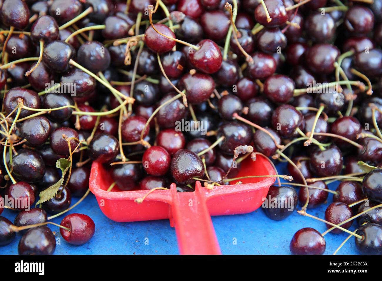 Food image of cherries hi-res stock photography and images - Alamy