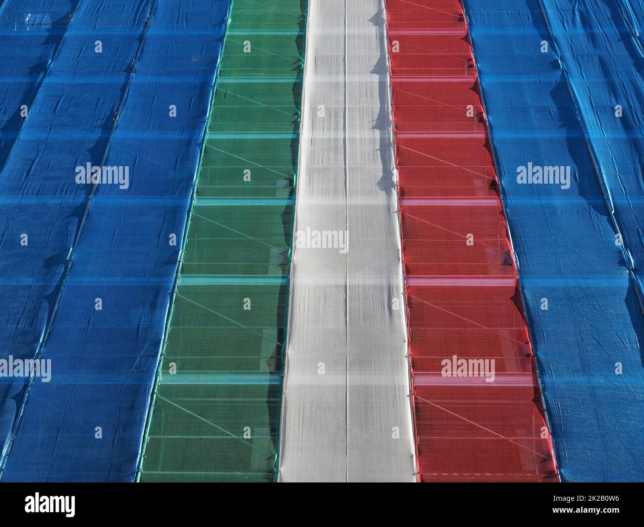 Italian flag on scaffolding Stock Photo - Alamy
