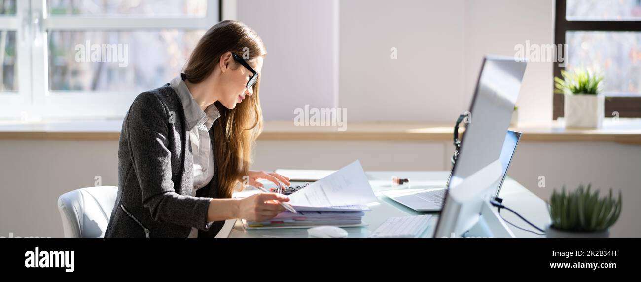 Accountant Or Auditor Stock Photo - Alamy