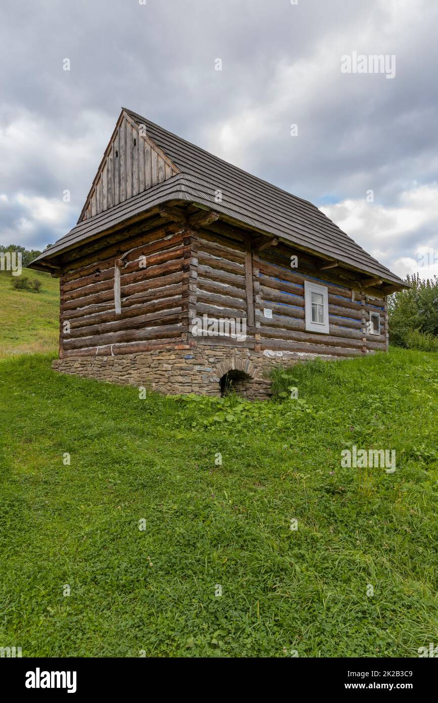 Old wooden chalet hi-res stock photography and images - Alamy