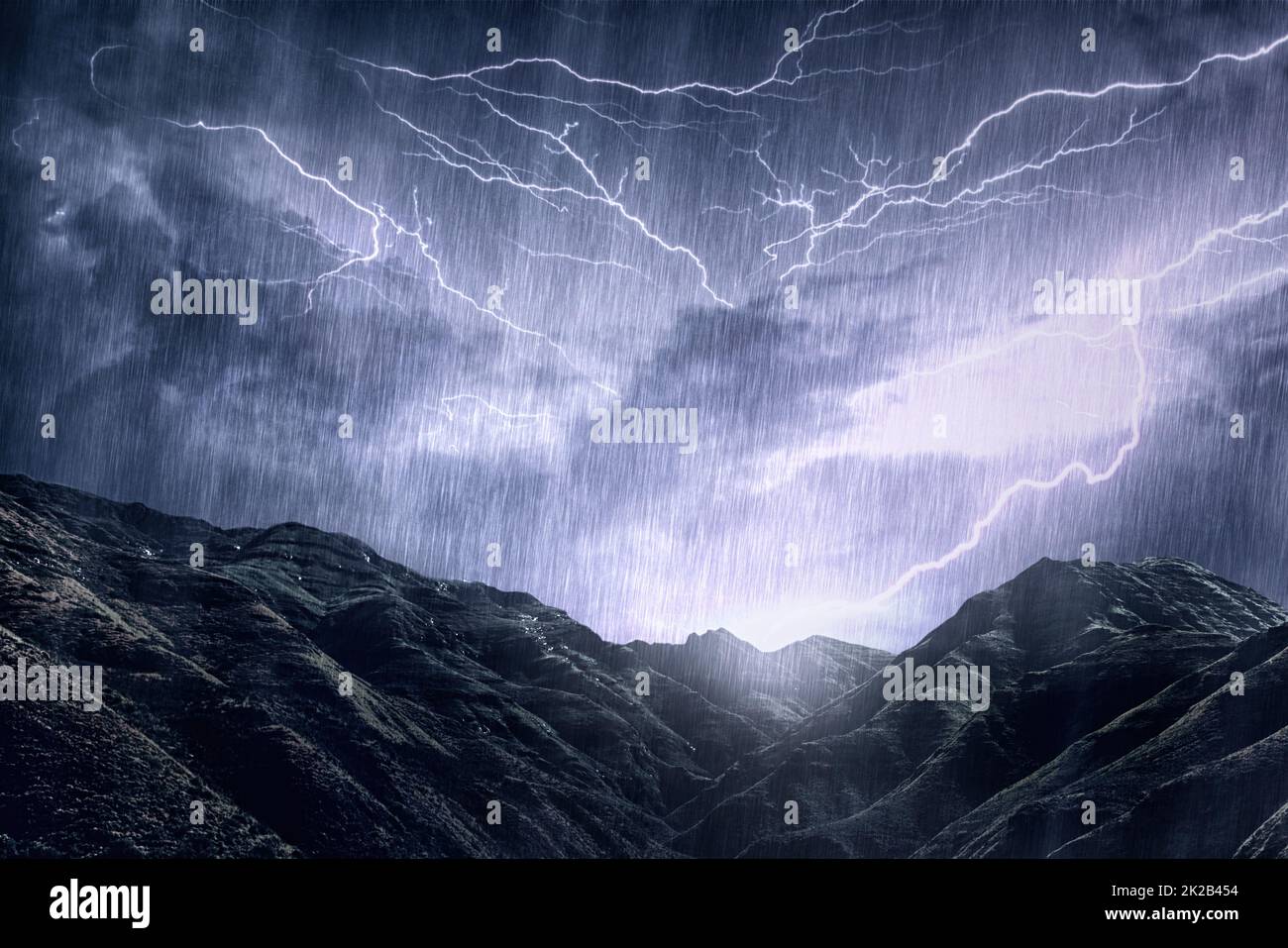 Thunderstorm mountain hi-res stock photography and images - Alamy