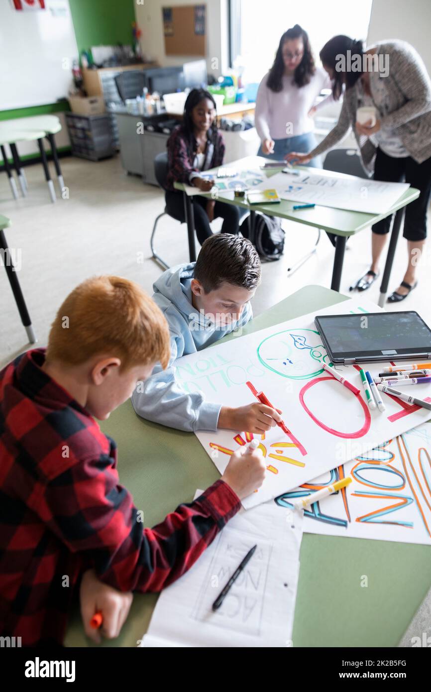 Class environment hi-res stock photography and images - Alamy