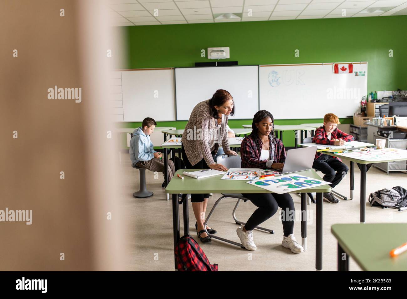 Technology teacher student candid hi-res stock photography and images ...