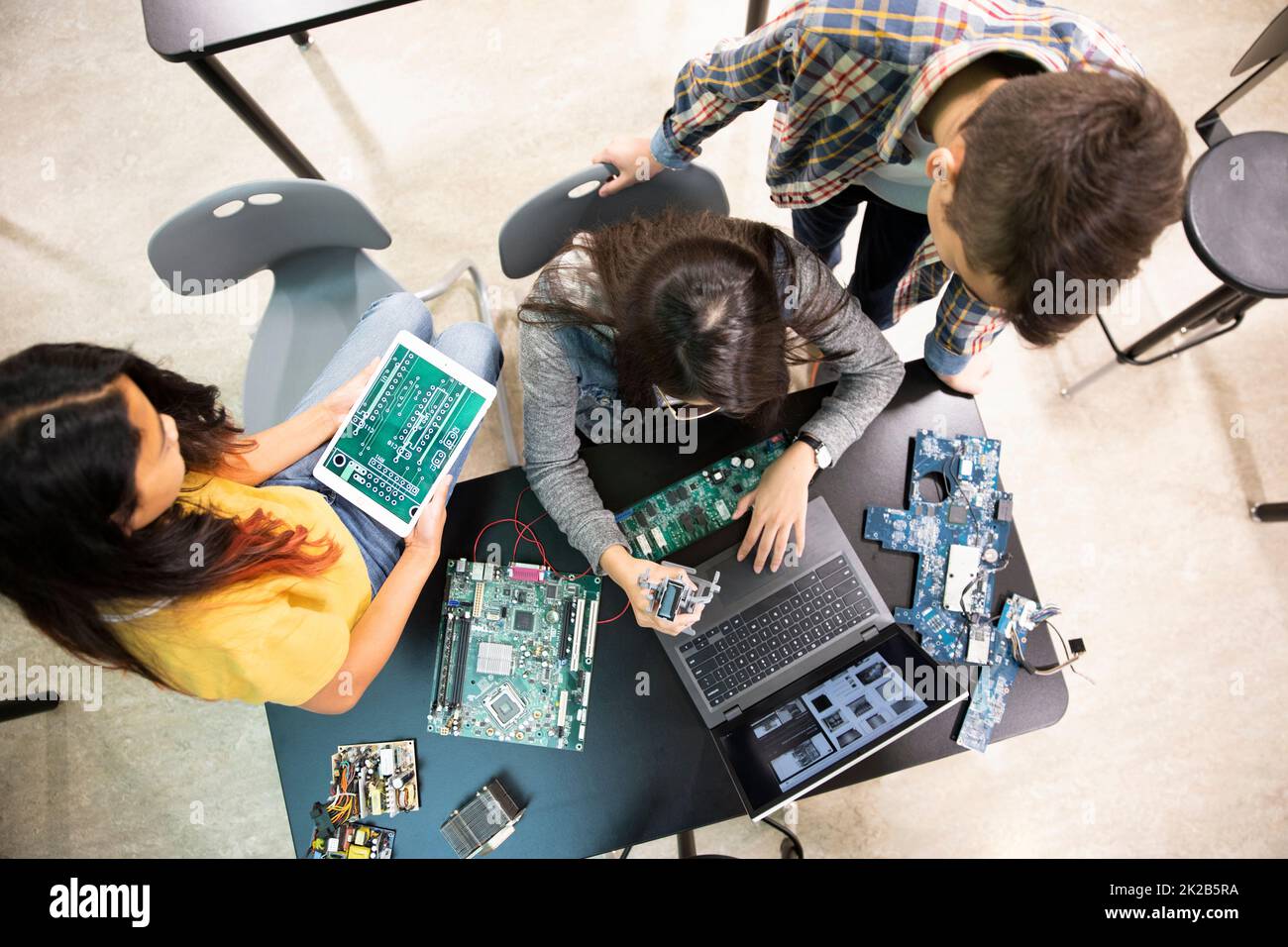 Overhead view students hi-res stock photography and images - Alamy