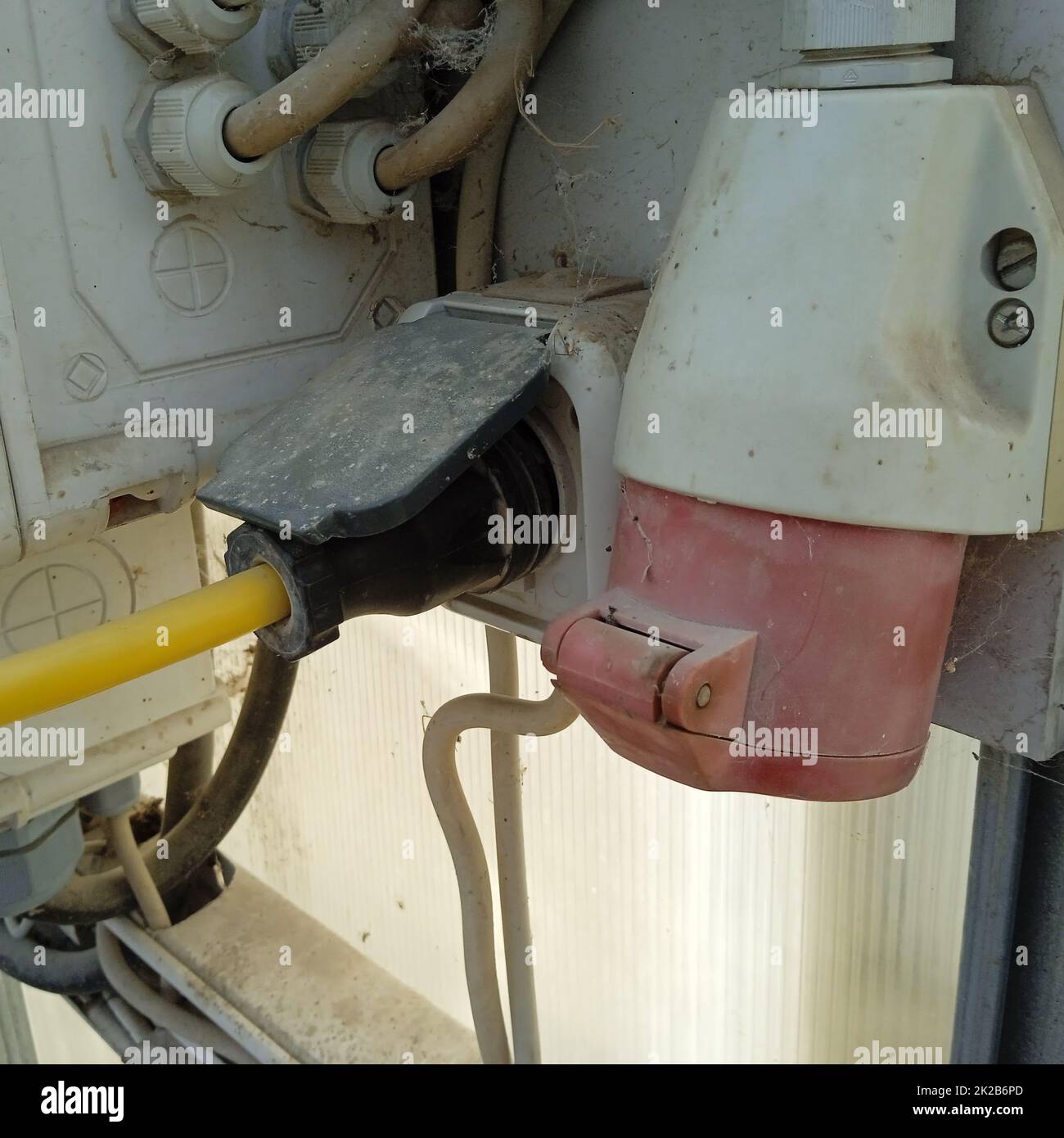 Cable current hi-res stock photography and images - Alamy