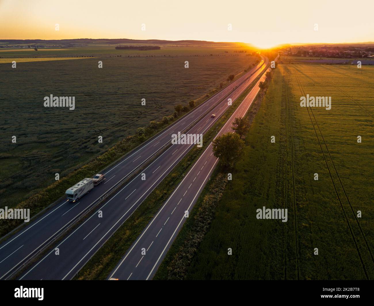 Car sunset hi-res stock photography and images - Alamy
