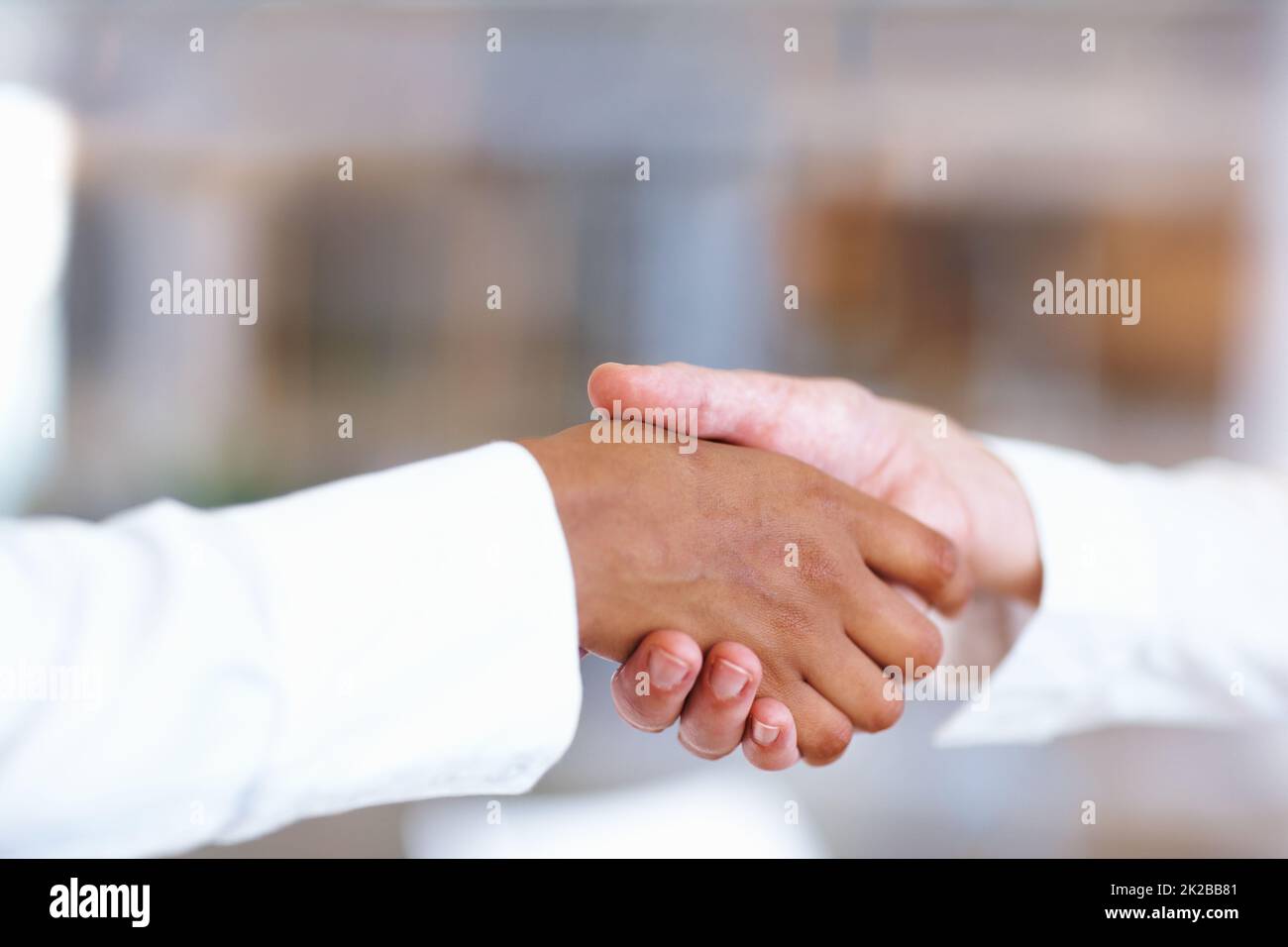 Handshake close up business hi-res stock photography and images - Alamy