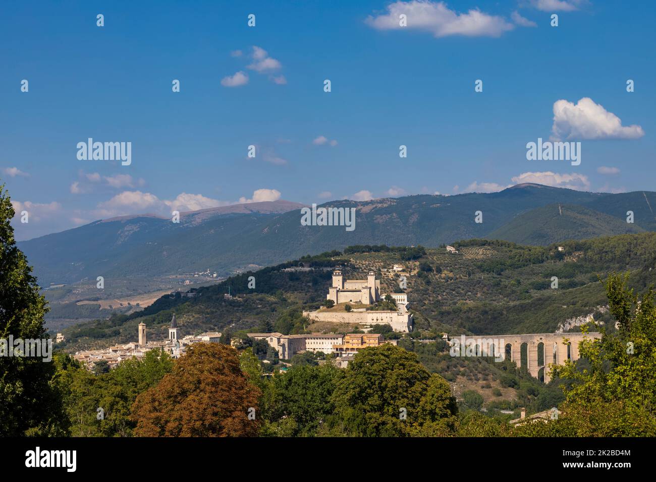 Spoleto castle with aqueduct in Umbria, Italy Stock Photo - Alamy