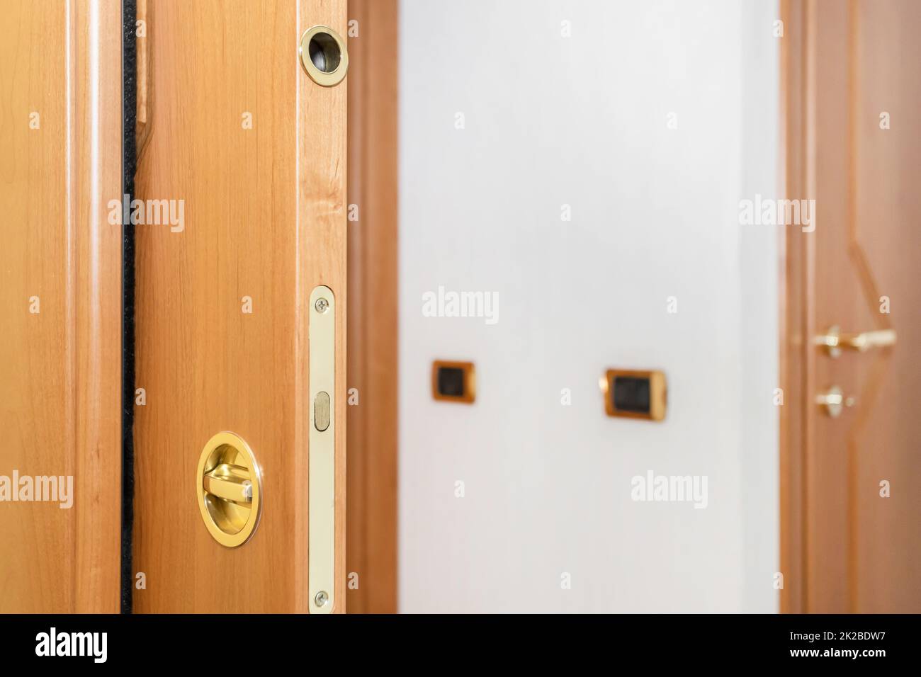 Disappearing sliding door Stock Photo - Alamy