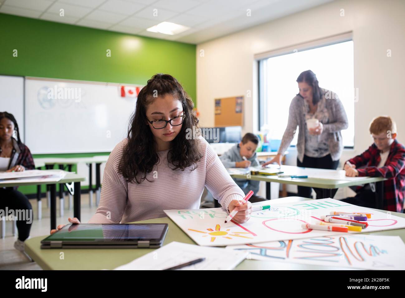 School class tablet desk hi-res stock photography and images - Alamy