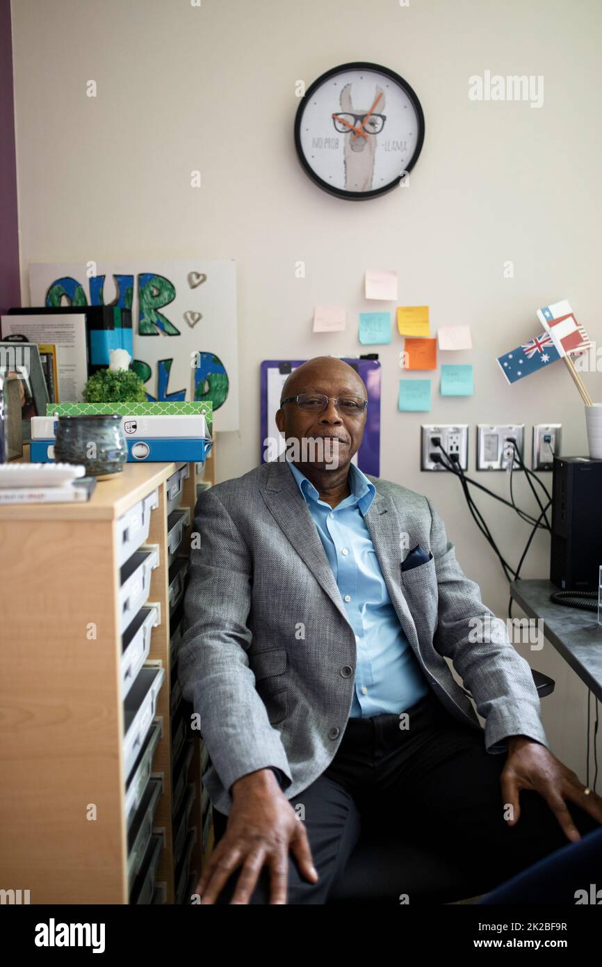 Headteacher hi-res stock photography and images - Alamy