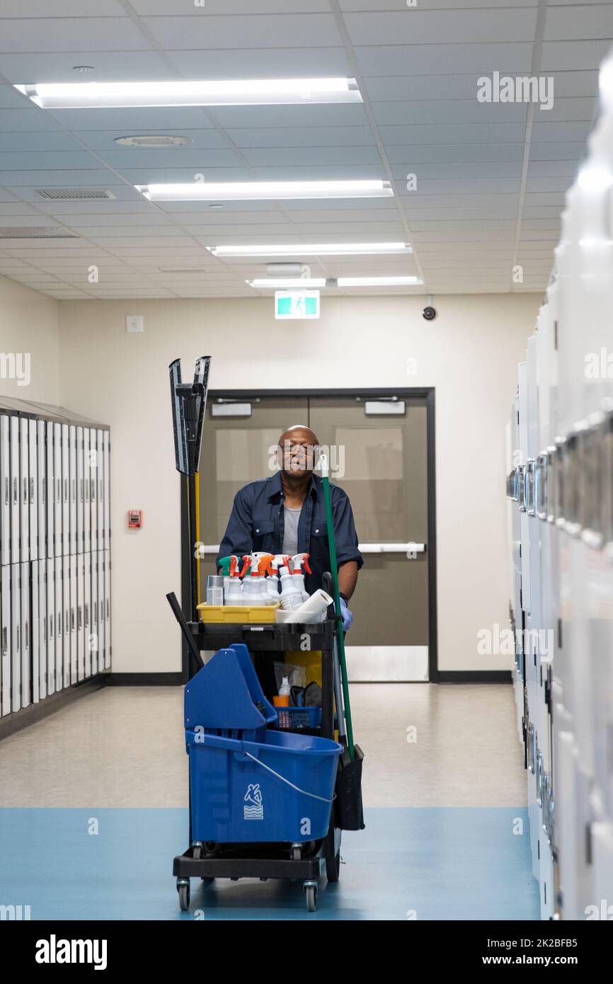 Pushing trolley hi-res stock photography and images - Alamy