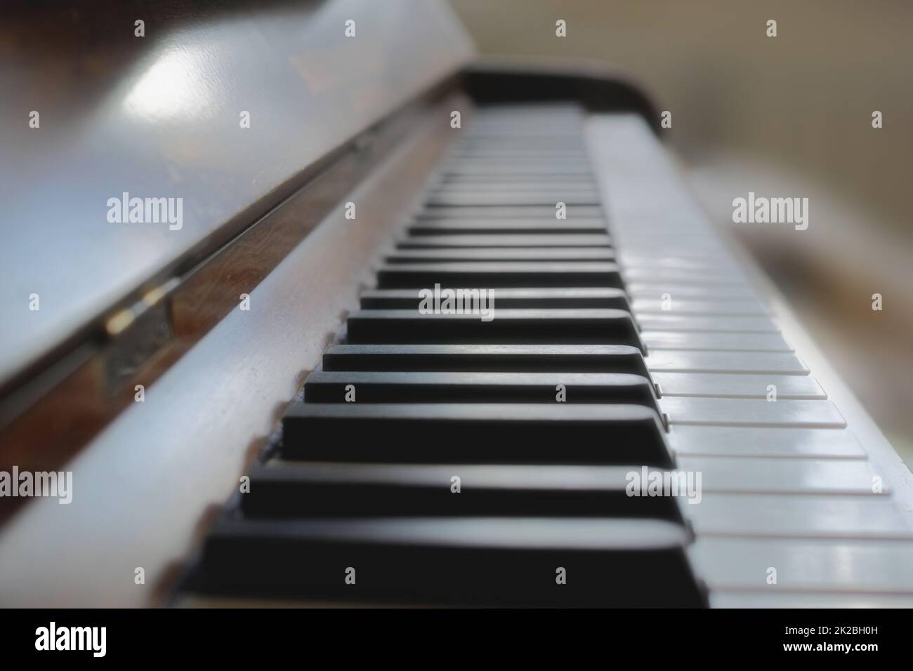 Black and white piano keys. Piano keys Stock Photo - Alamy
