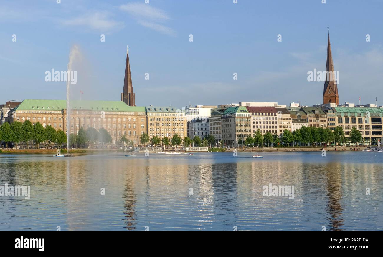 Building around inner alster lake hi-res stock photography and images ...