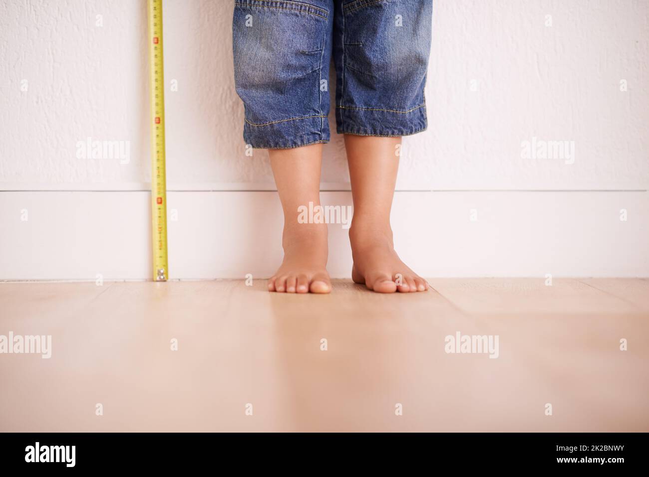 Children kids barefoot feet toes hi-res stock photography and images ...