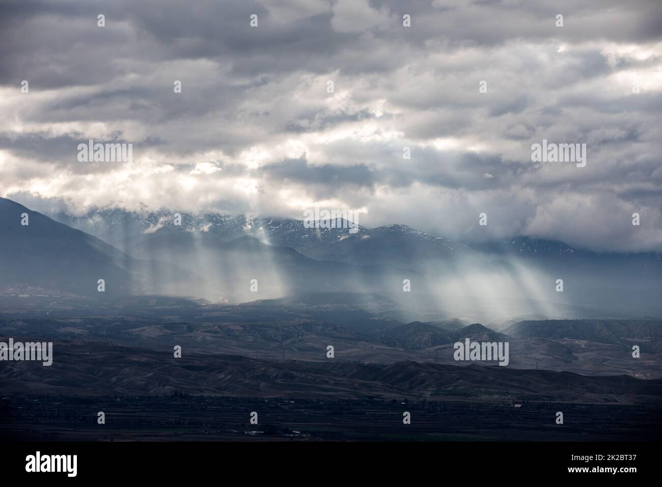 Sun hitting clouds hi-res stock photography and images - Alamy