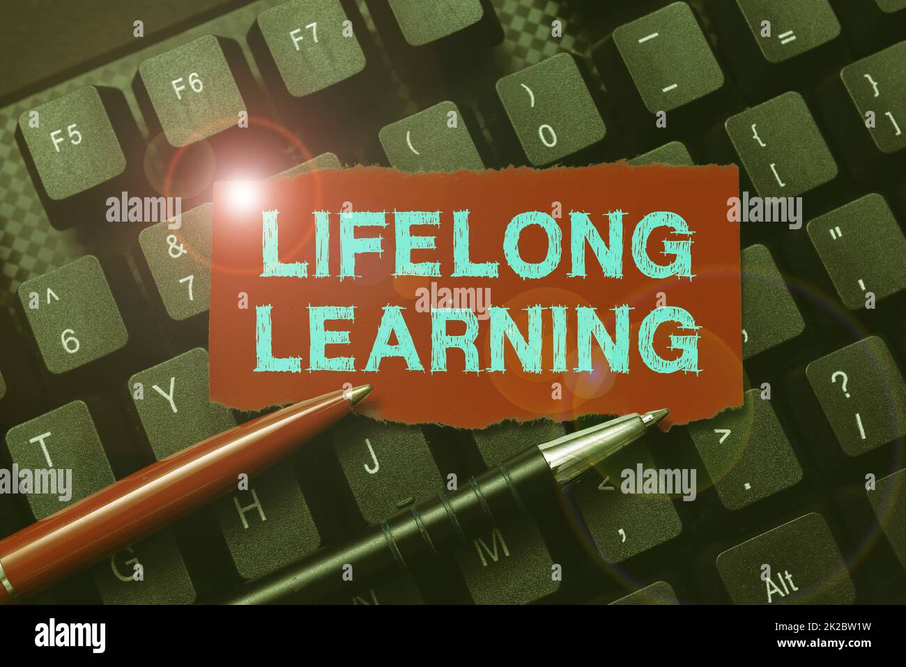 Handwriting text Lifelong Learning. Business concept pursuit of ...