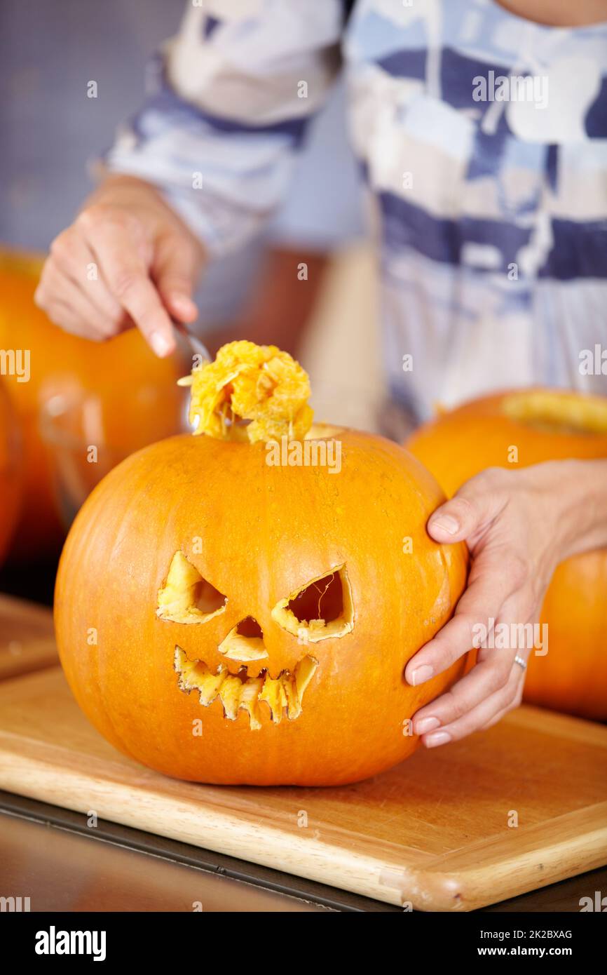 Emptying out hi-res stock photography and images - Alamy