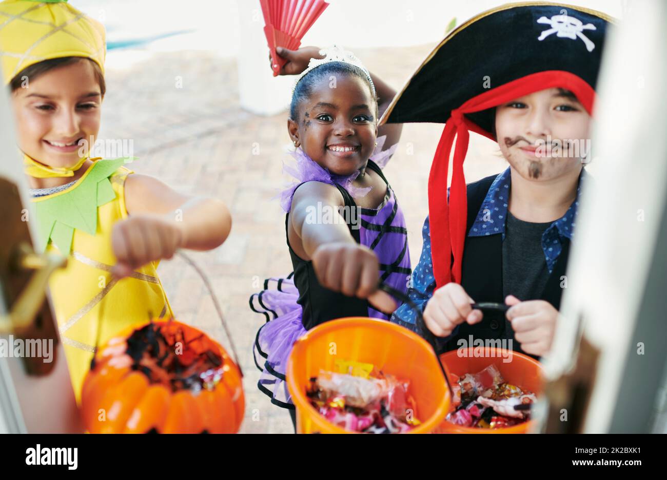 Little girl enjoying halloween hi-res stock photography and images - Alamy