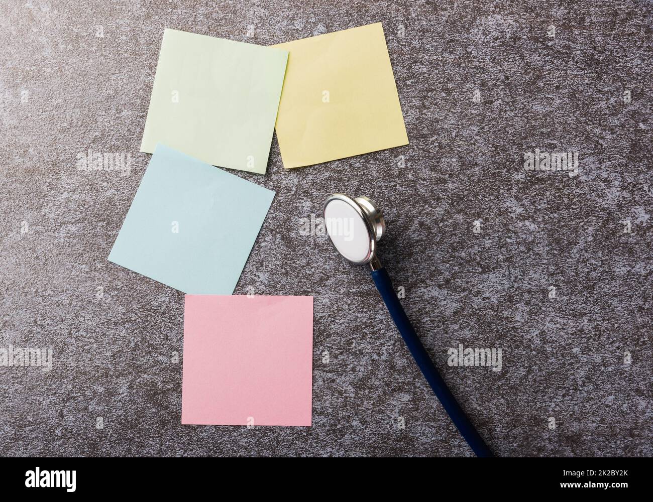 Blank paper stick note list with doctor stethoscope Stock Photo - Alamy