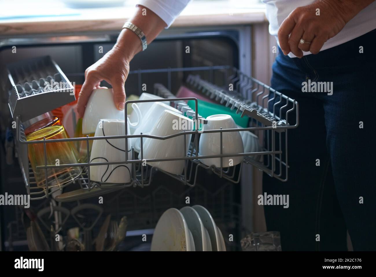 Stacking dishes hi-res stock photography and images - Alamy
