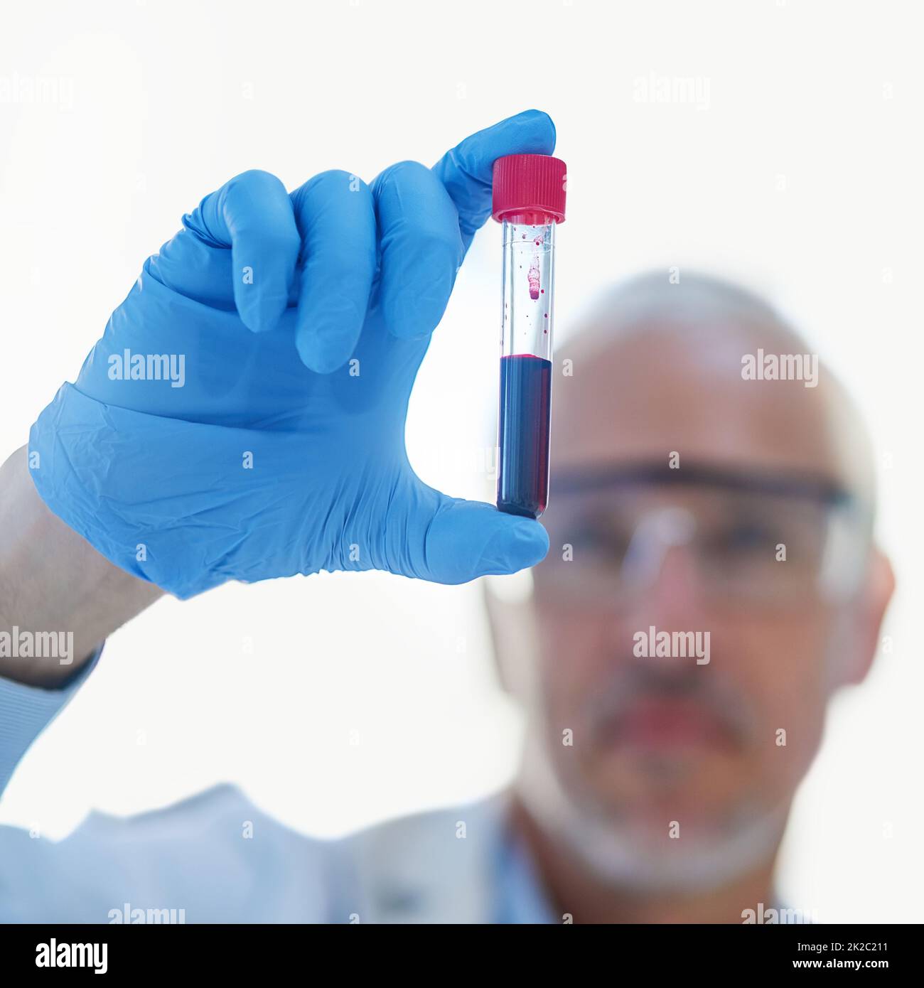 Test tube in lab hi-res stock photography and images - Alamy
