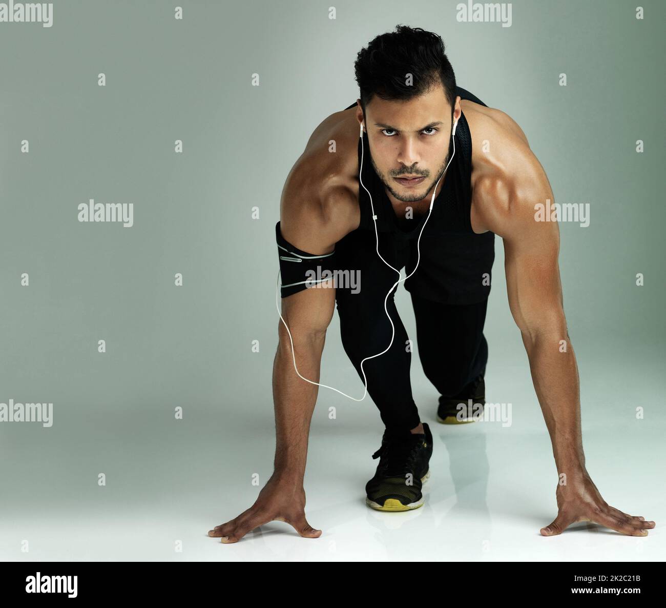 Man at starting position hi-res stock photography and images - Alamy