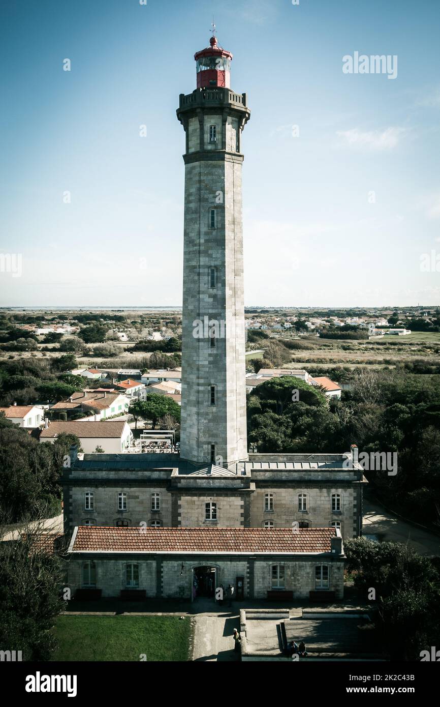 Phare des baleines lighthouse in hi-res stock photography and images ...