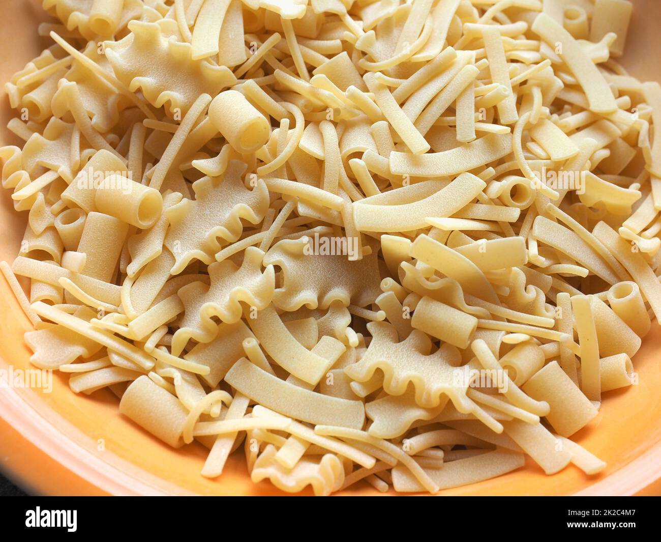Mixed pasta shapes hi-res stock photography and images - Alamy