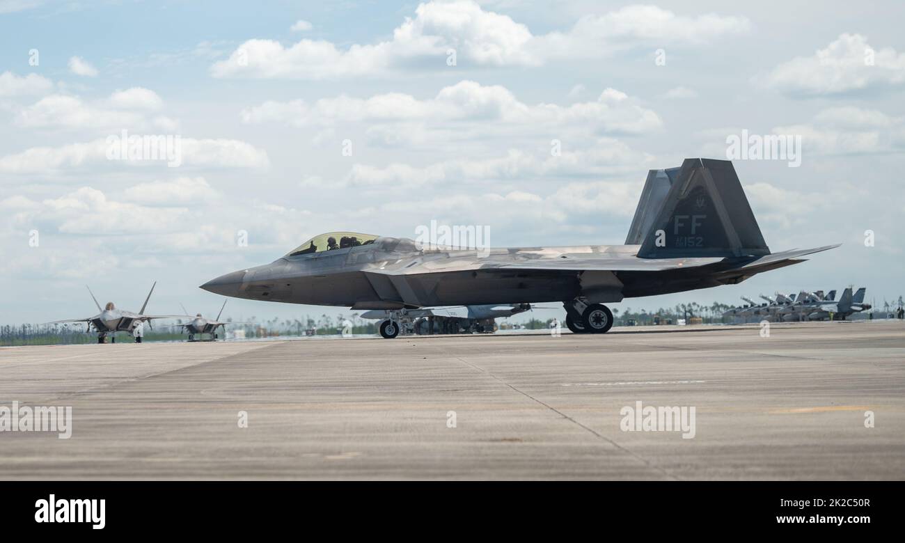A U.S. Air Force F-22 Raptor assigned to 1st Fighter Wing, Joint Base ...