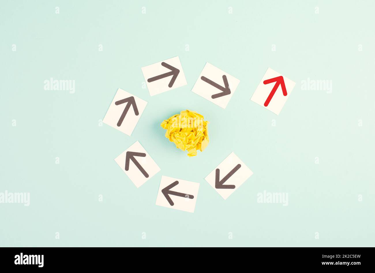 Many black arrows, one red is standing out, do different, be a winner ...