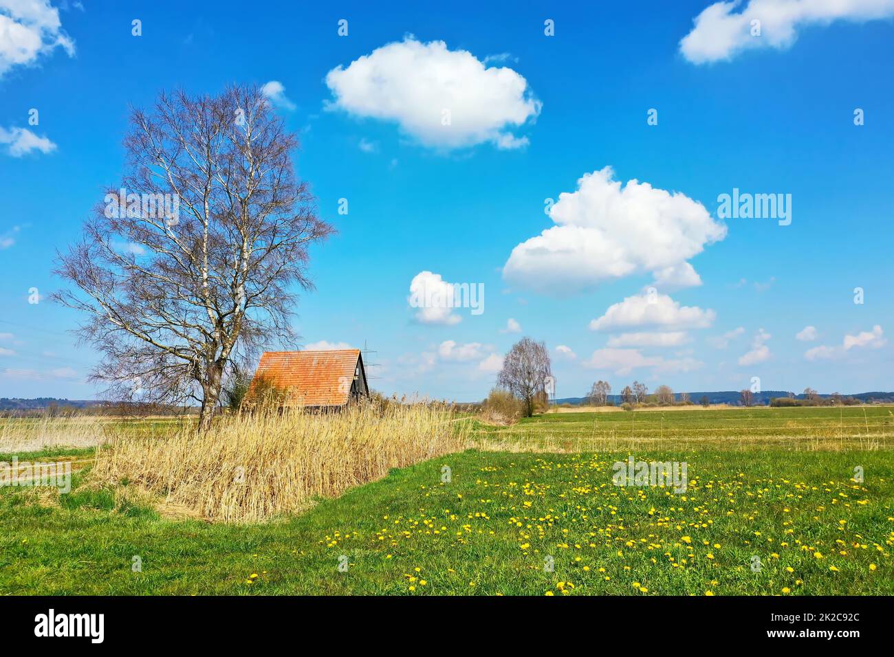 Dirt hut hi-res stock photography and images - Alamy