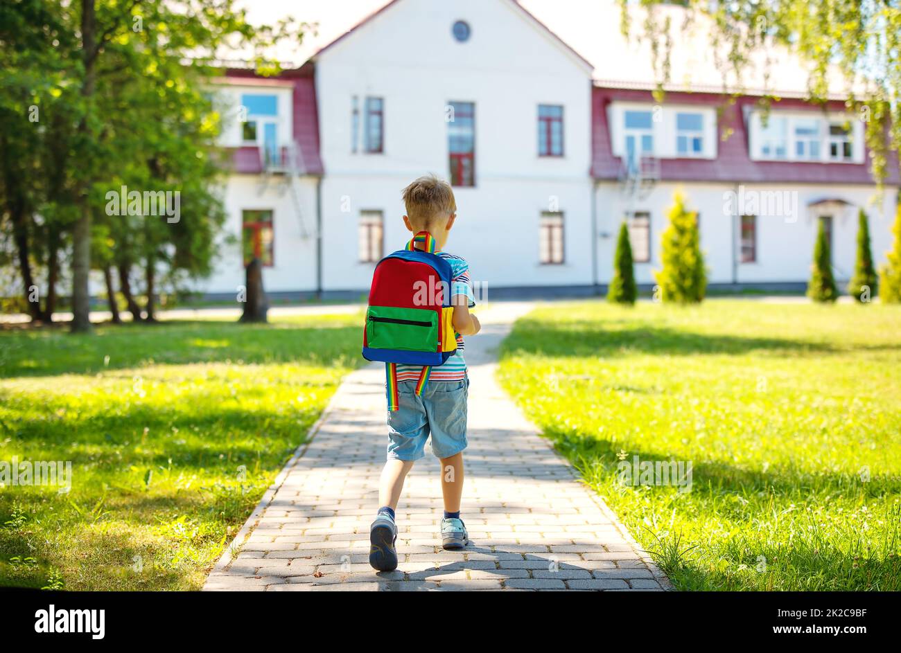 Boy going to school hi-res stock photography and images - Alamy