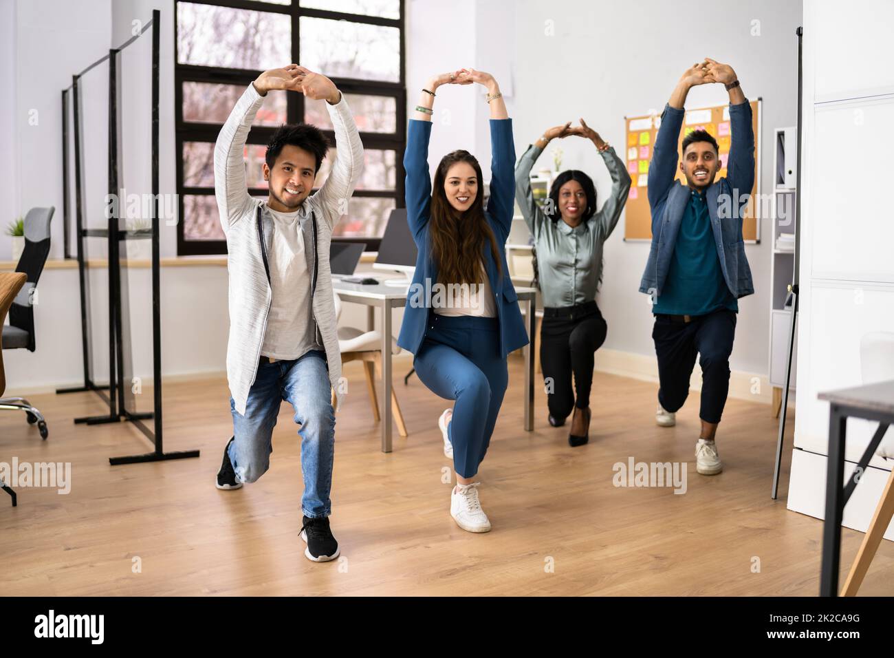 Diverse group people doing hi-res stock photography and images - Alamy